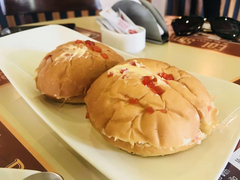 10 Places To Have Maskabun In Ahmedabad Every Morning | Hungrito