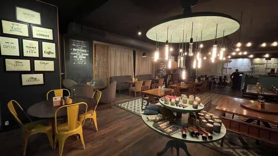 Cafes In Vastrapur That Are Worth Visiting - Part 1 | Hungrito