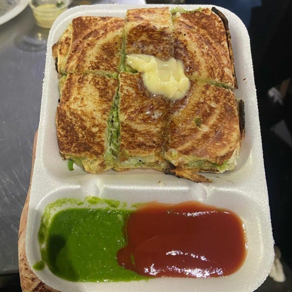 10 Must Have Dishes at ManekChowk, Ahmedabad | Hungrito