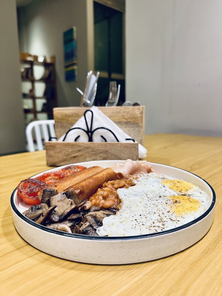 5 Places For Fancy Breakfast in Ahmedabad You Must Try!