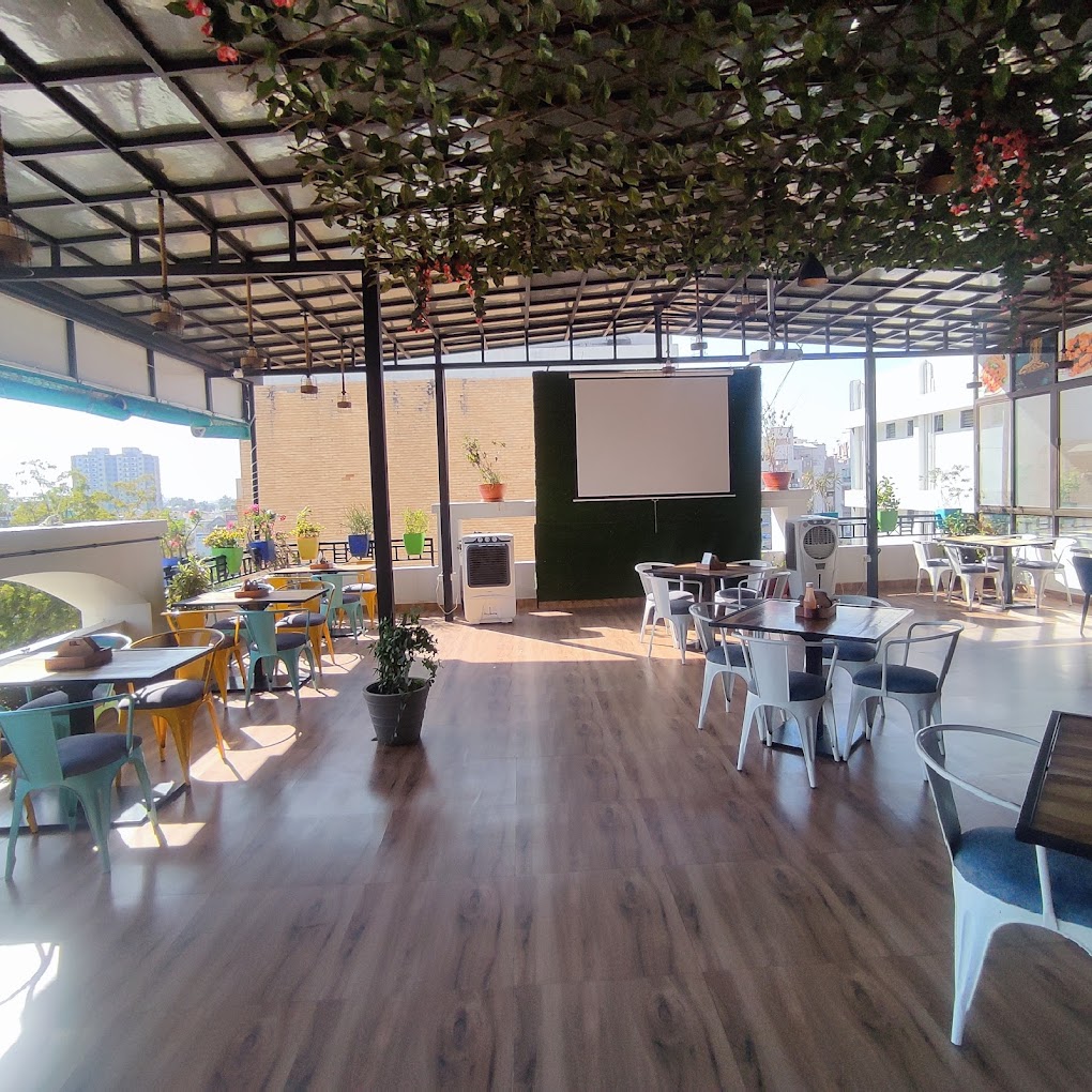 Best Rooftop Restaurants In Ahmedabad For That "Sham Mastani"