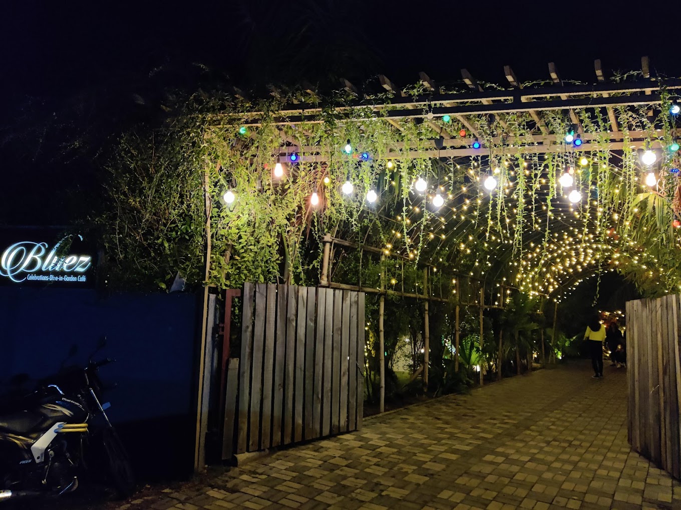 Best Rooftop Restaurants In Ahmedabad For That "Sham Mastani"