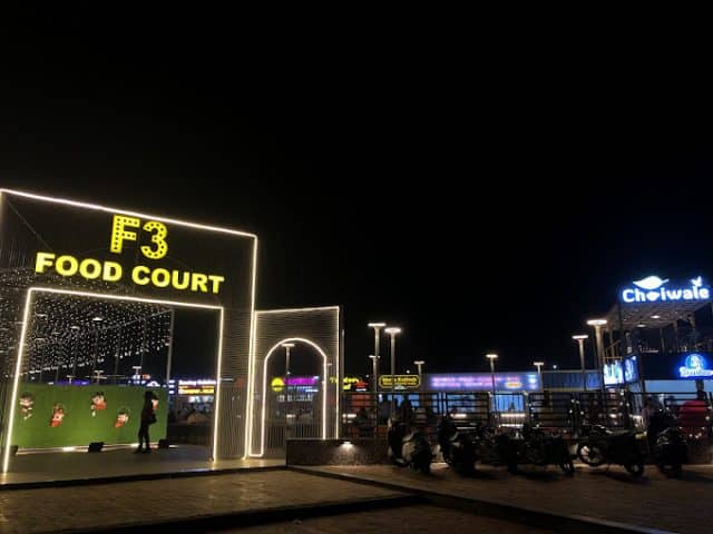 6 Must try Food parks in Ahmedabad