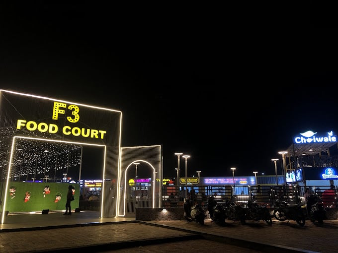 6 Must try Food parks in Ahmedabad